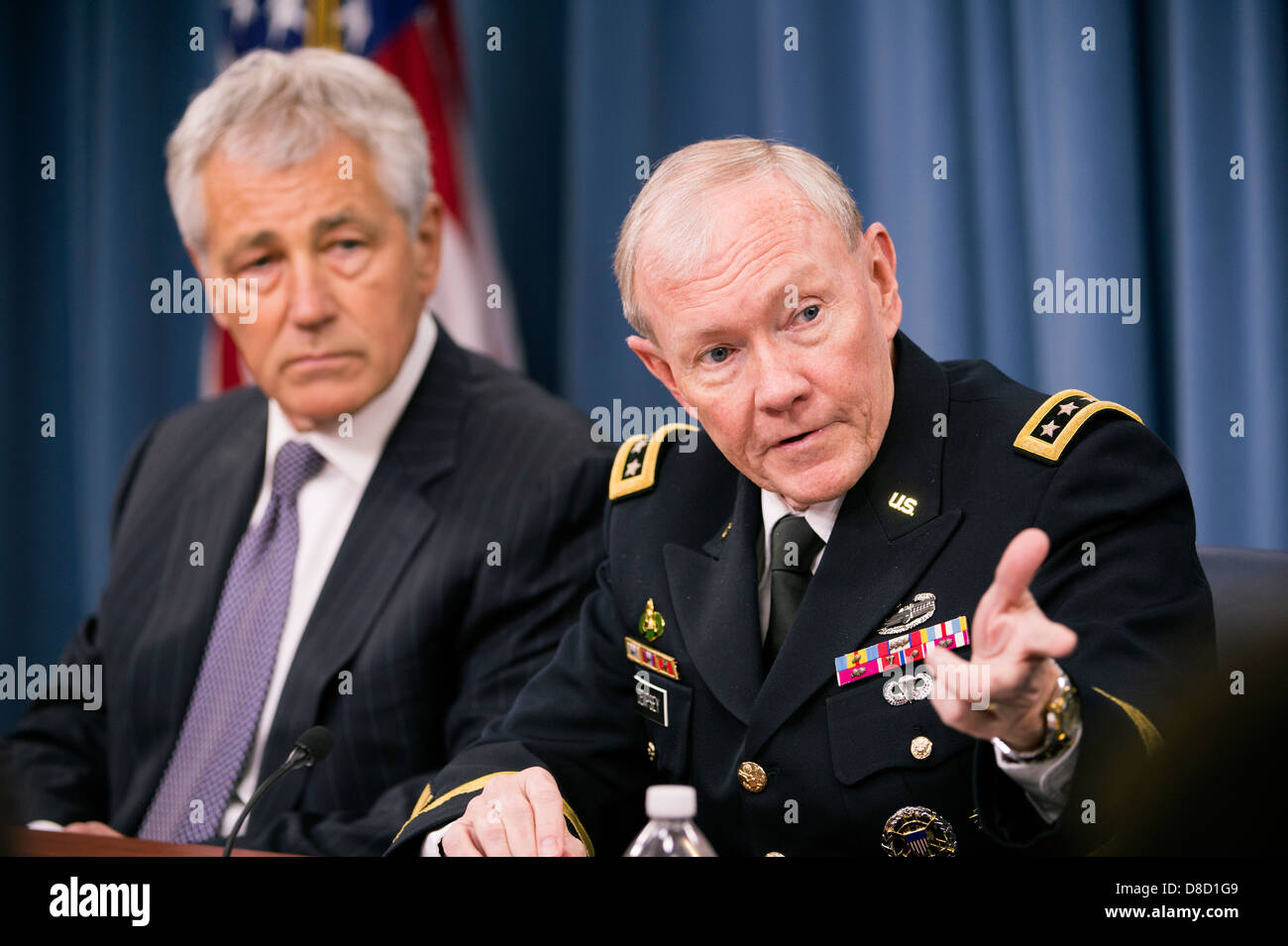 US Chairman of the Joint Chiefs of Staff Gen. Martin Dempsey and ...