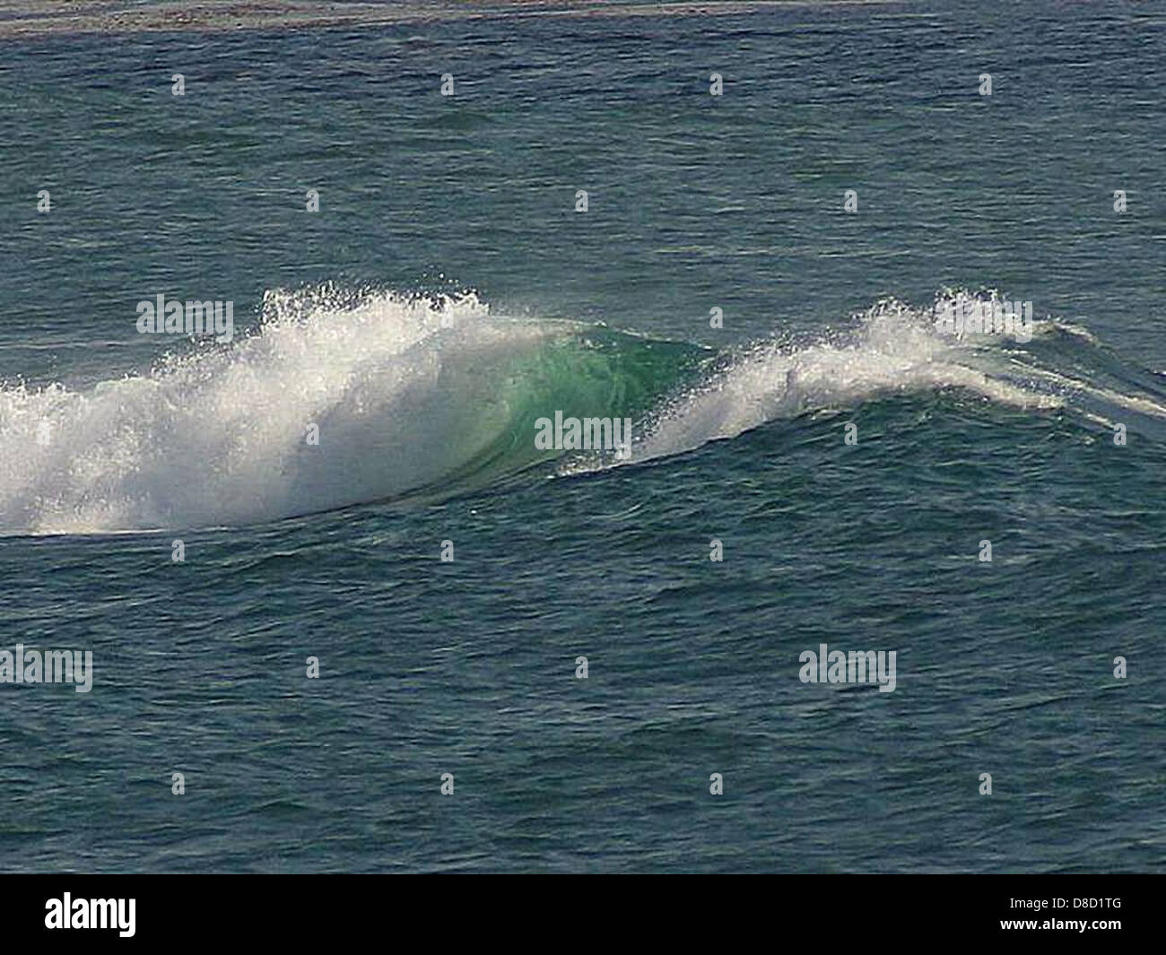 Powerful waves crashing onto coastal hi-res stock photography and ...