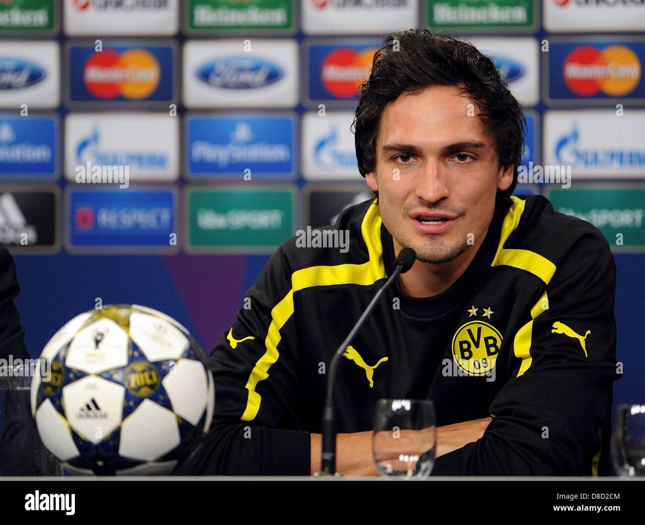 Soccer england press conference wembley stadium hi-res stock ...