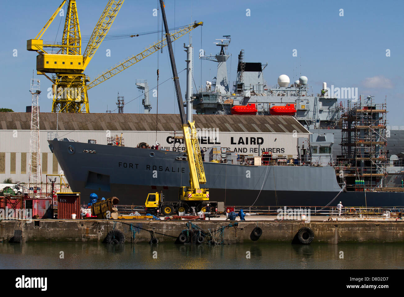 Vessels being repaired hi-res stock photography and images - Alamy