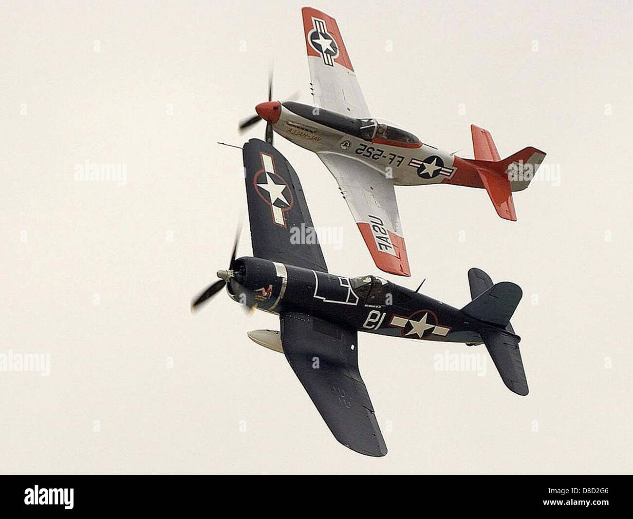 Old planes hi-res stock photography and images - Alamy