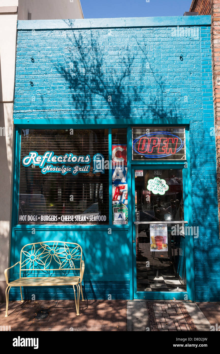 Reflections Nostalgic Grill,Historic Front Street Waterfront Area ...