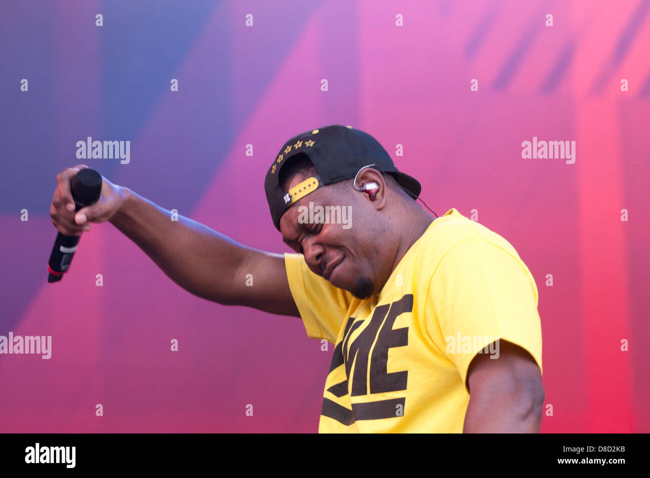 Dizzee rascal smile hi-res stock photography and images - Alamy