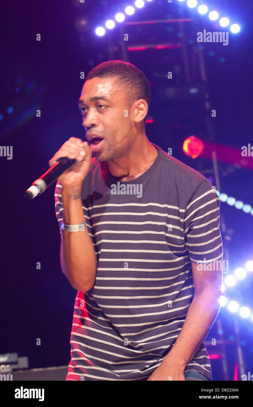 English rapper, MC, songwriter, record producer and recording artist ...