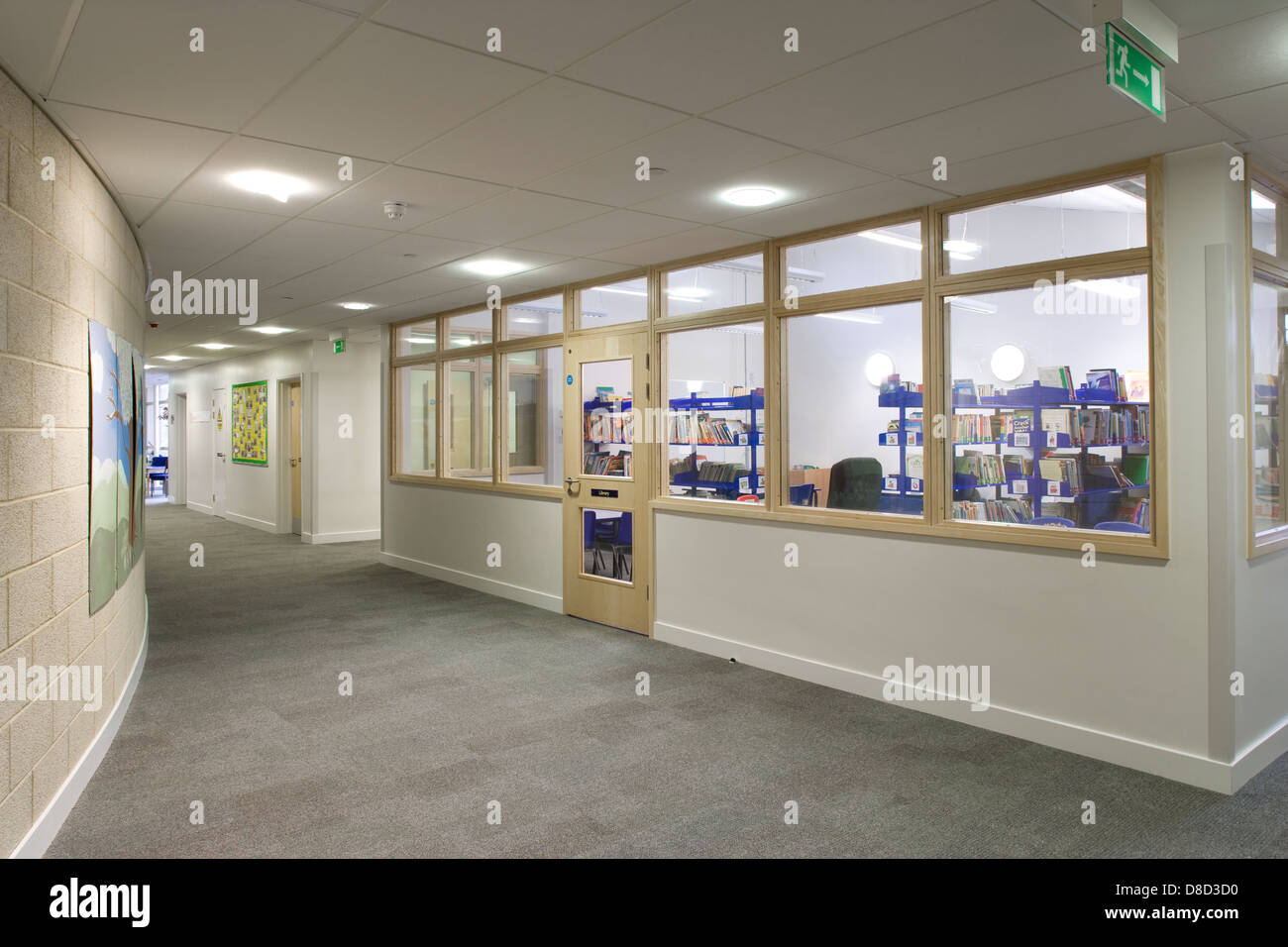 Perivale primary school hi-res stock photography and images - Alamy