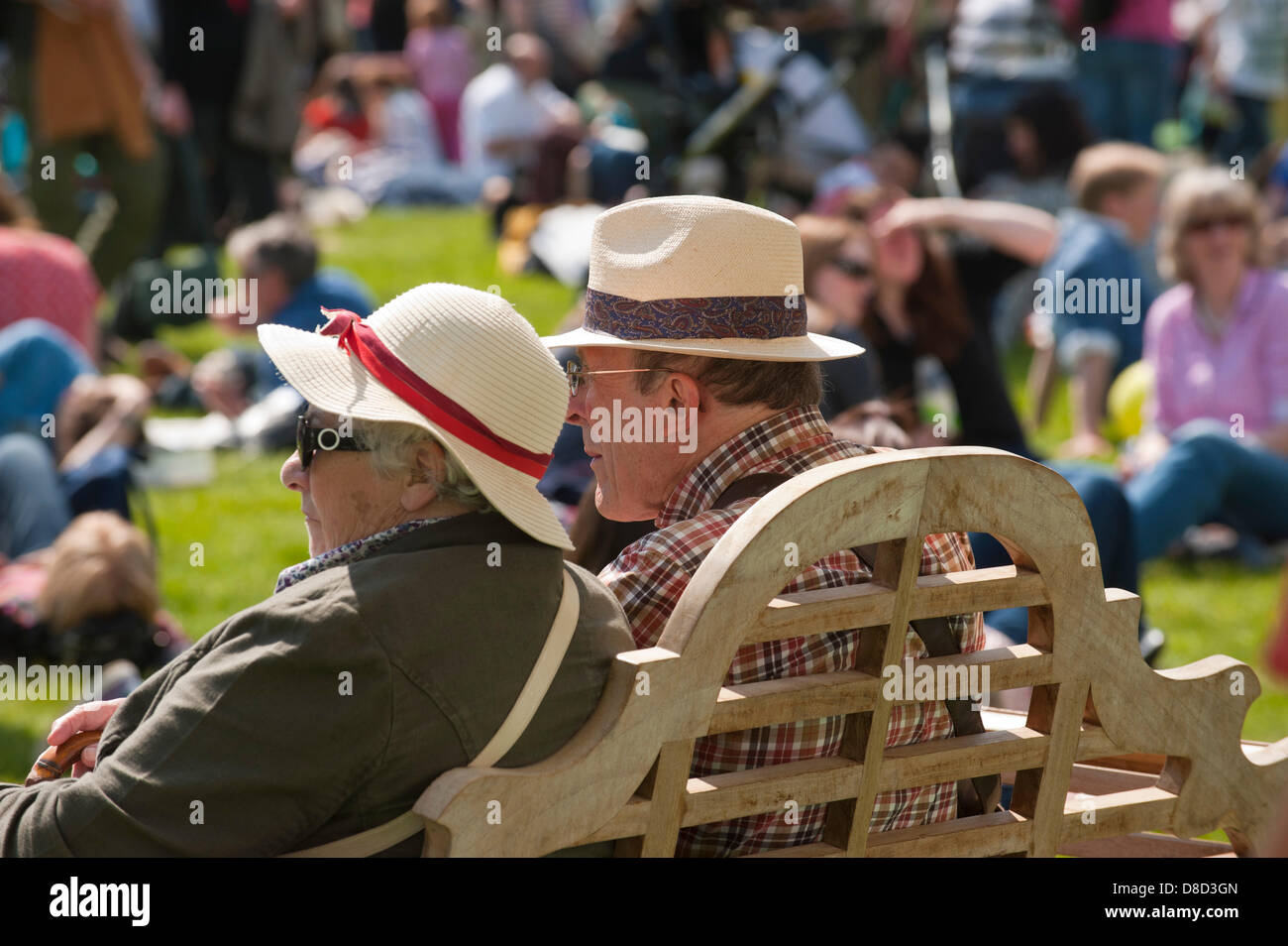 Hay-On-Wye, UK. 25th May 2013. Visitors enjoy perfect weather on the ...