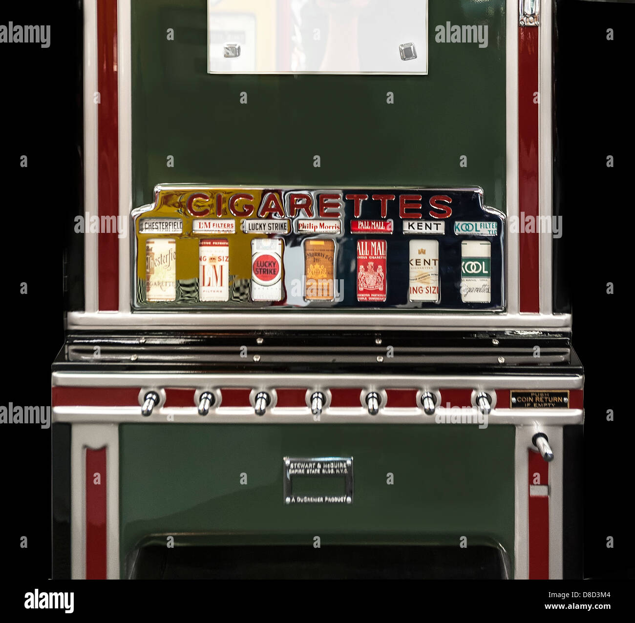 Cigarette vending machines hi-res stock photography and images - Alamy