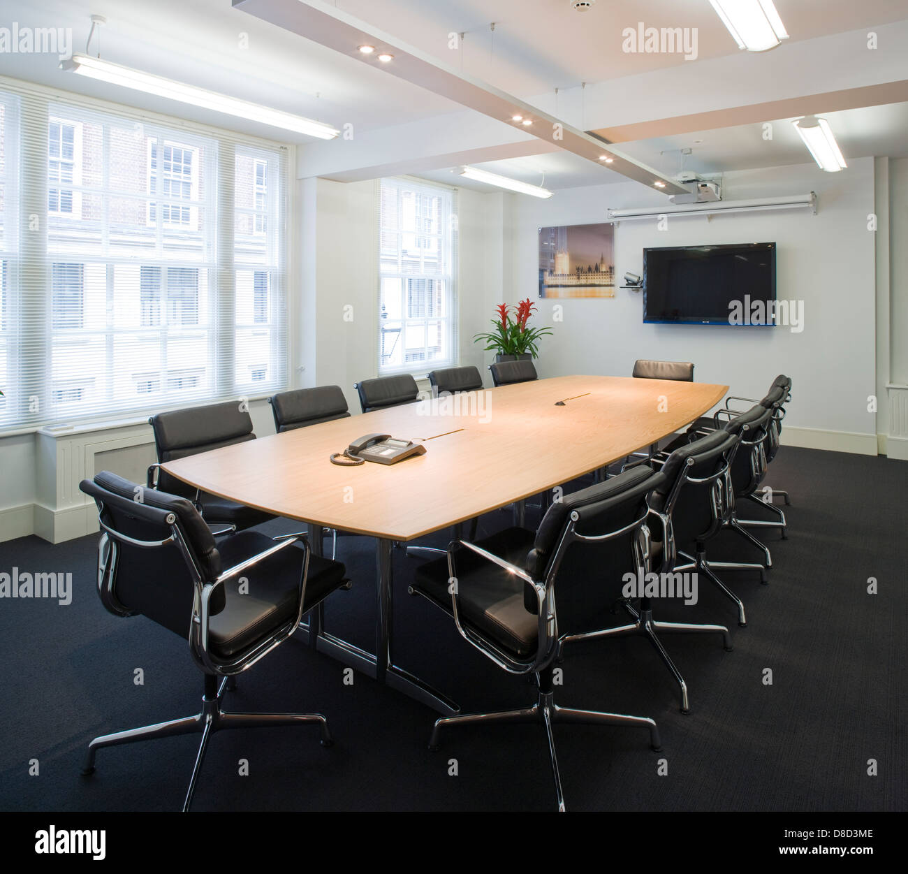 office interior boardroom Stock Photo - Alamy