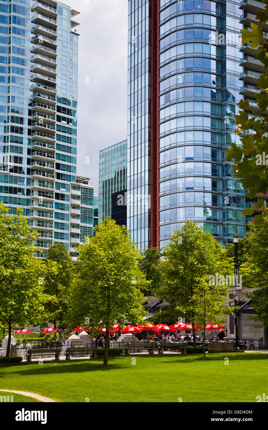 Restaurant towers hi-res stock photography and images - Alamy