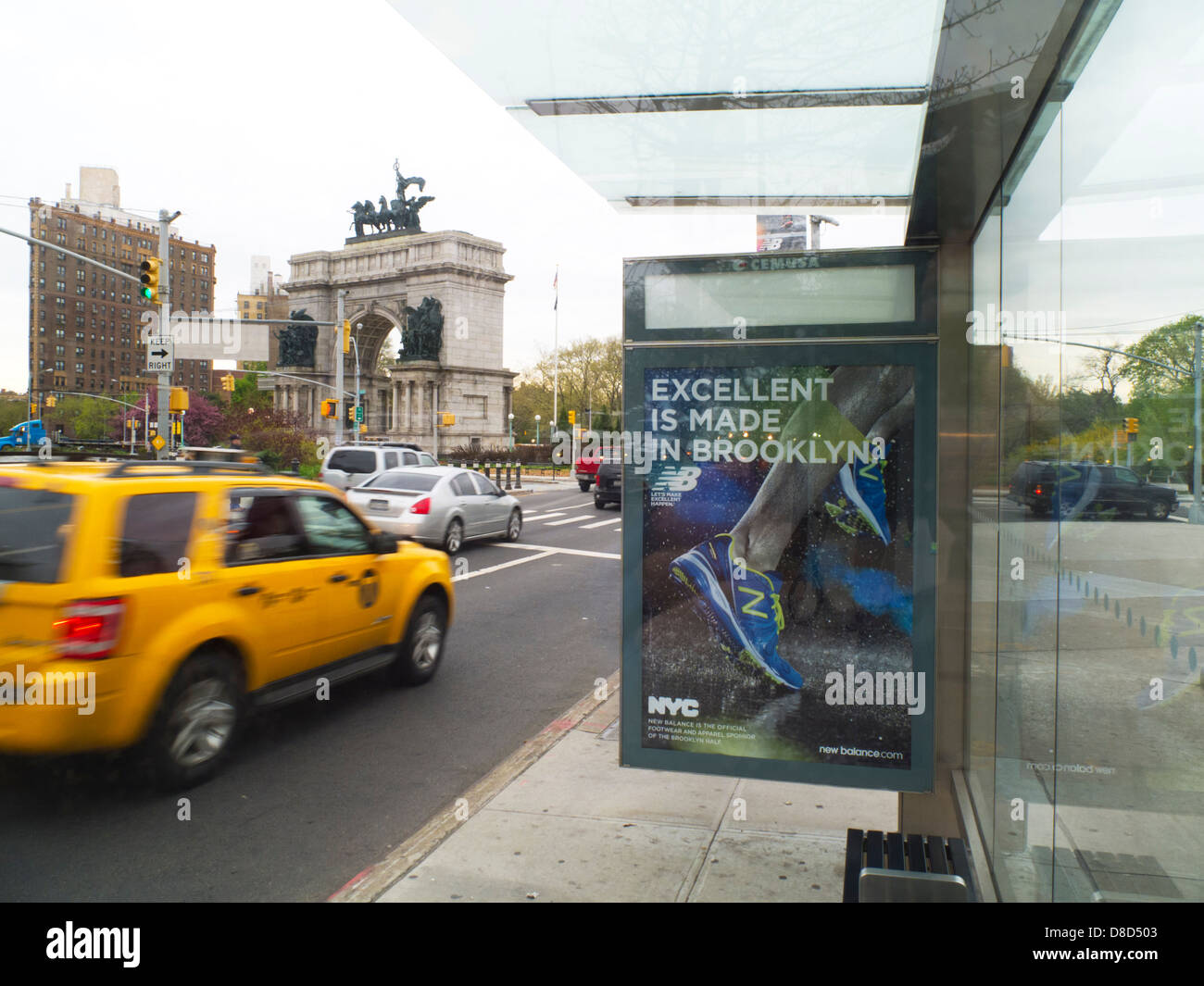 Grand Army plaza bus stop sign Stock Photo - Alamy