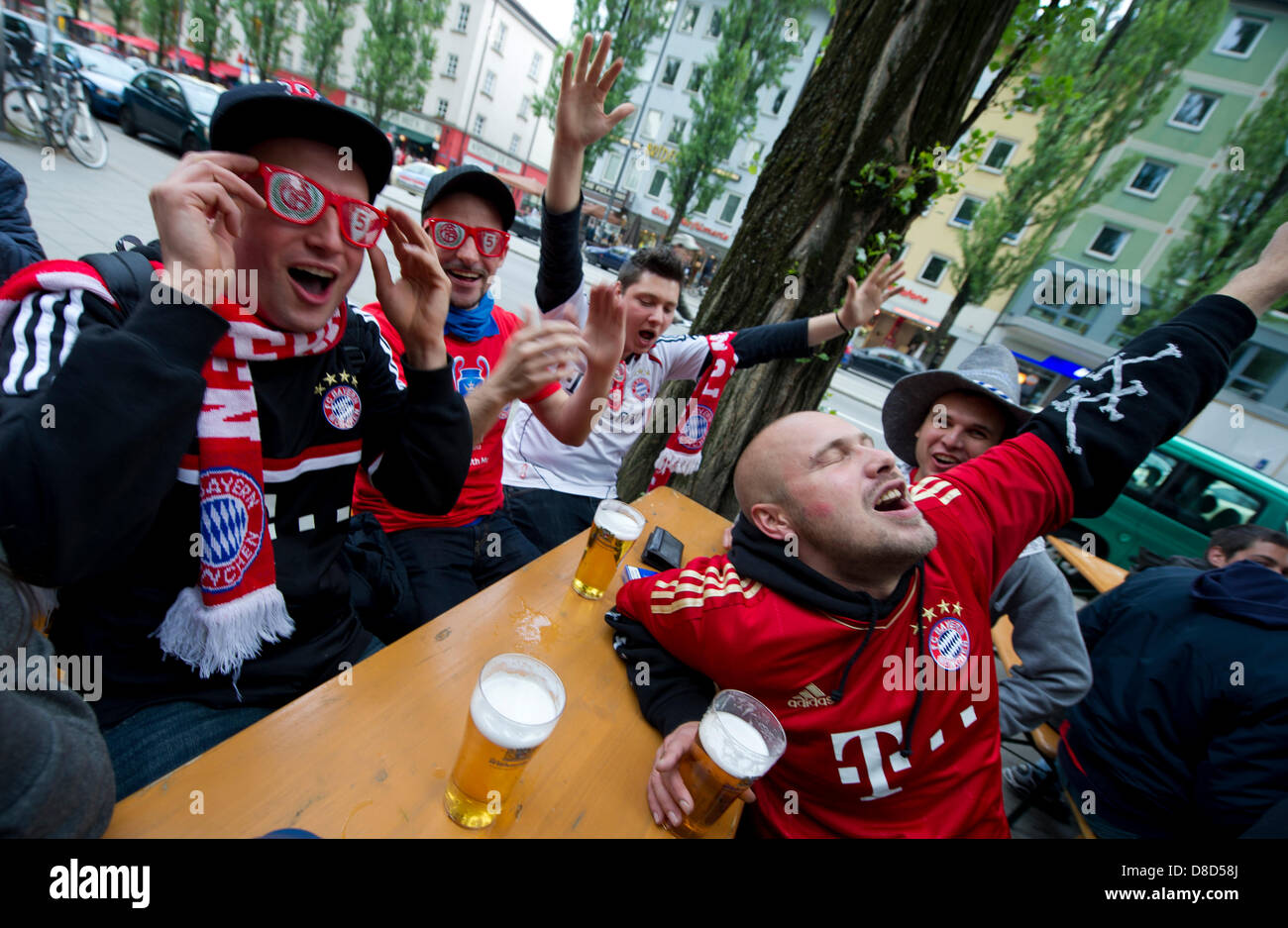 Fans of FC Bayern Munich celebrate prior to the UEFA Champions League ...