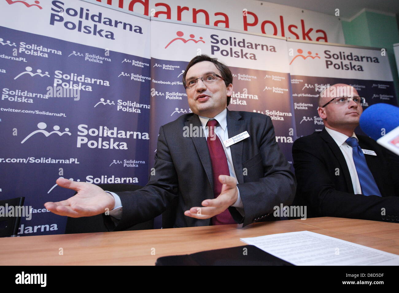 Solidarna polska hi-res stock photography and images - Alamy