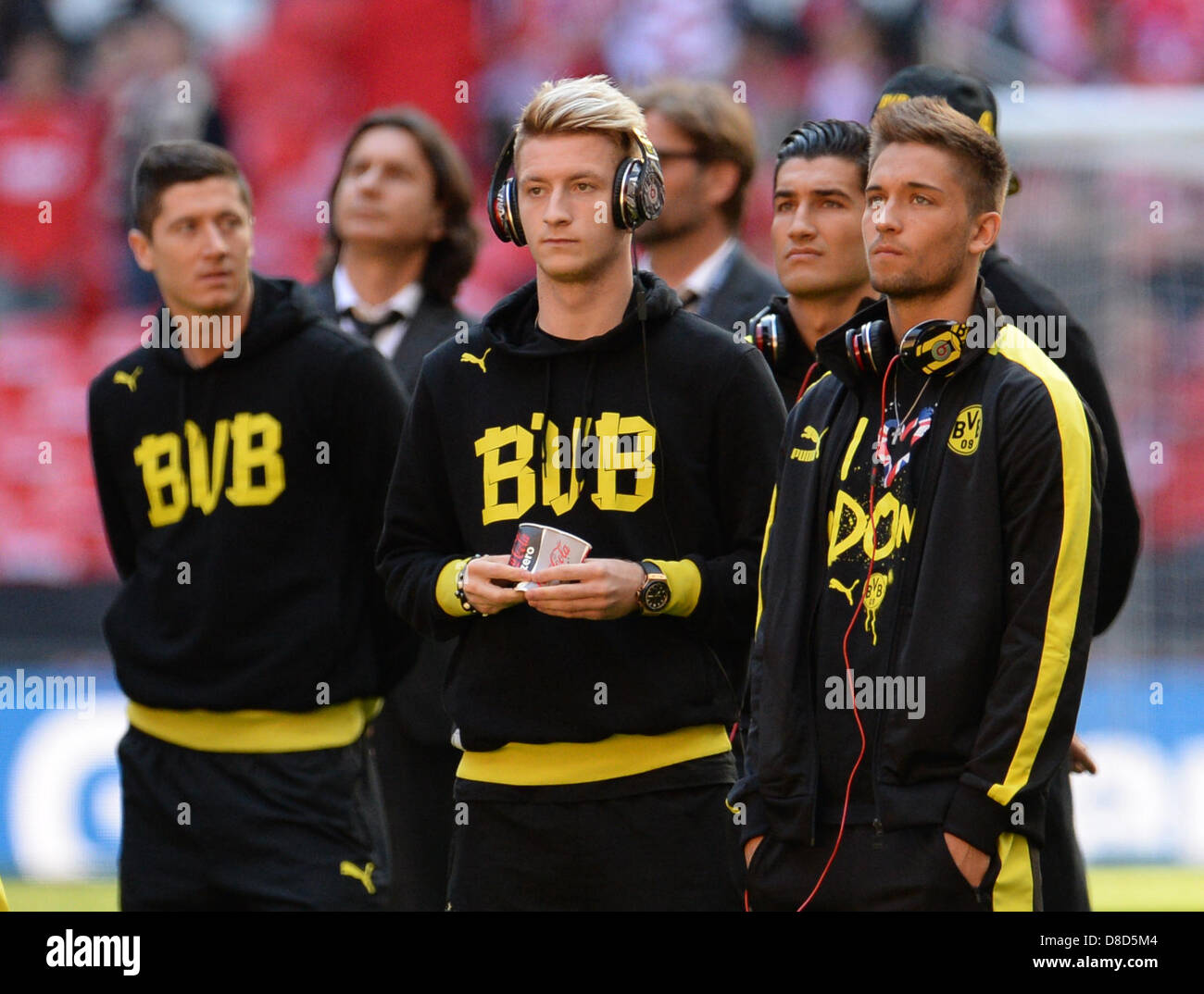 Dortmund's Marco Reus (C), Robert Lewandowski (L) and Moritz Leitner ...