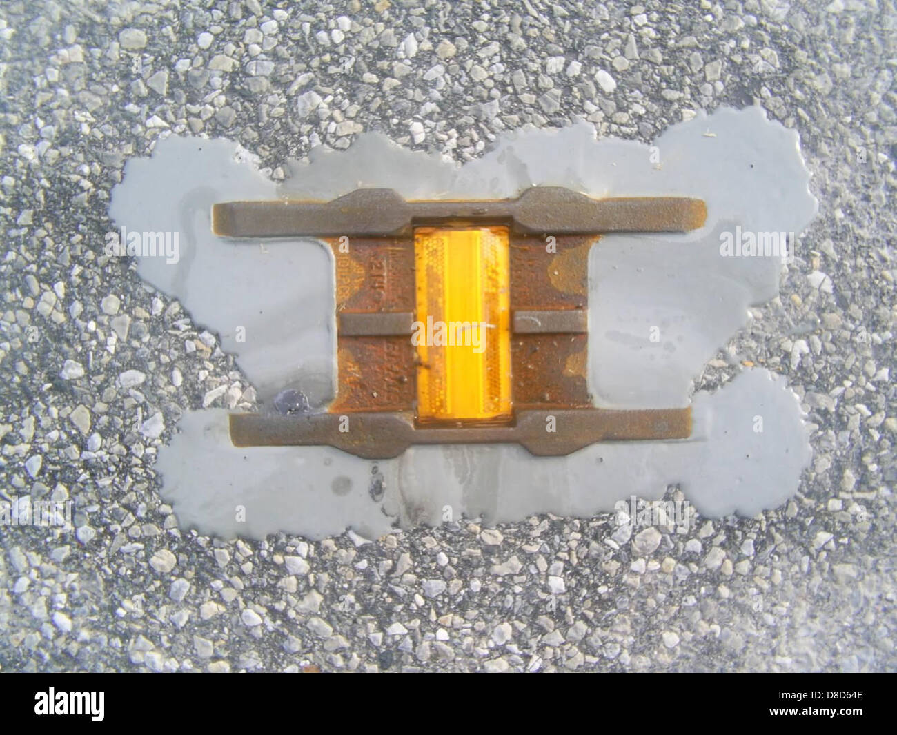 Reflector placed in the road Stock Photo - Alamy