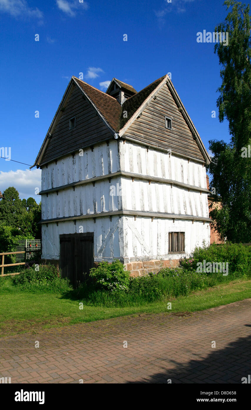 Hawford dovecote hi-res stock photography and images - Alamy