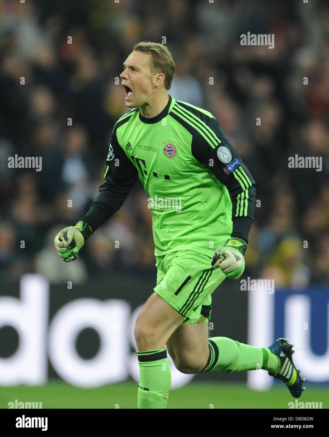 Munich's goalkeeper Manuel Neuer celebrates during the UEFA soccer ...