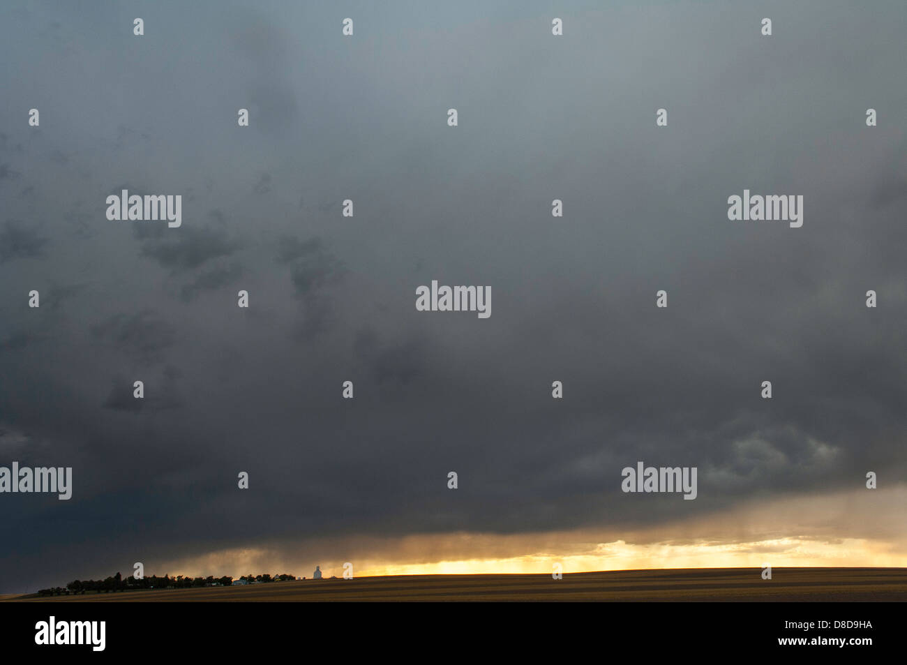 Huge storm hi-res stock photography and images - Alamy