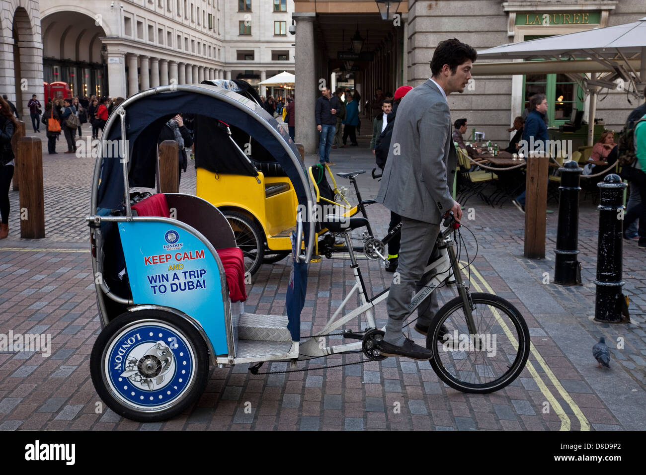 Pedicab pedicabs rickshaw rickshaws hi-res stock photography and images ...