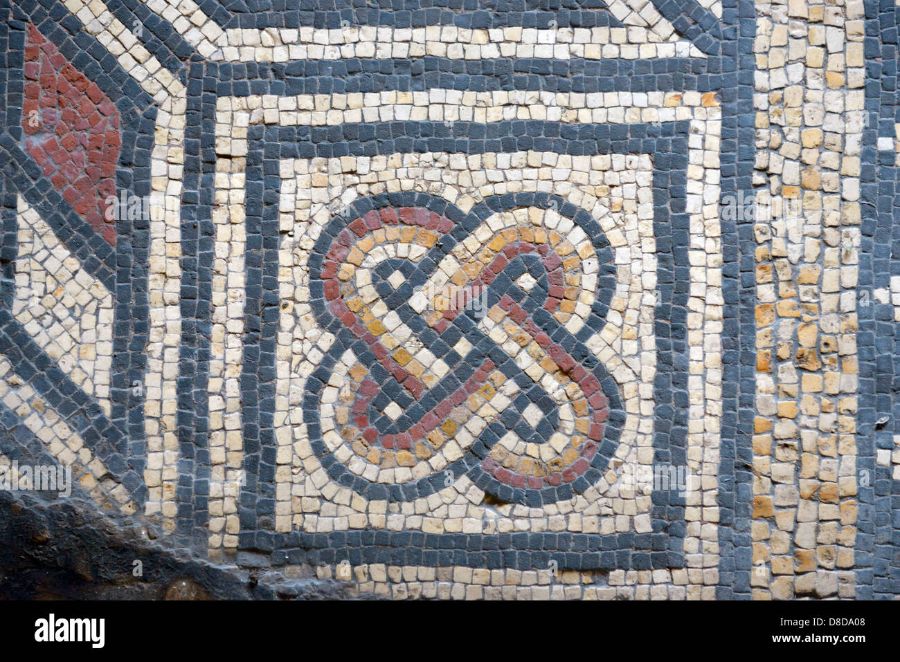 Mosaic floor with Gordian knot motif, Bignor Roman villa, Bignor, West ...