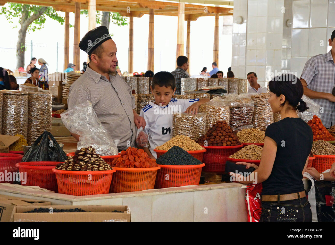 Samarkand Siob Bazaar Stock Photo - Alamy