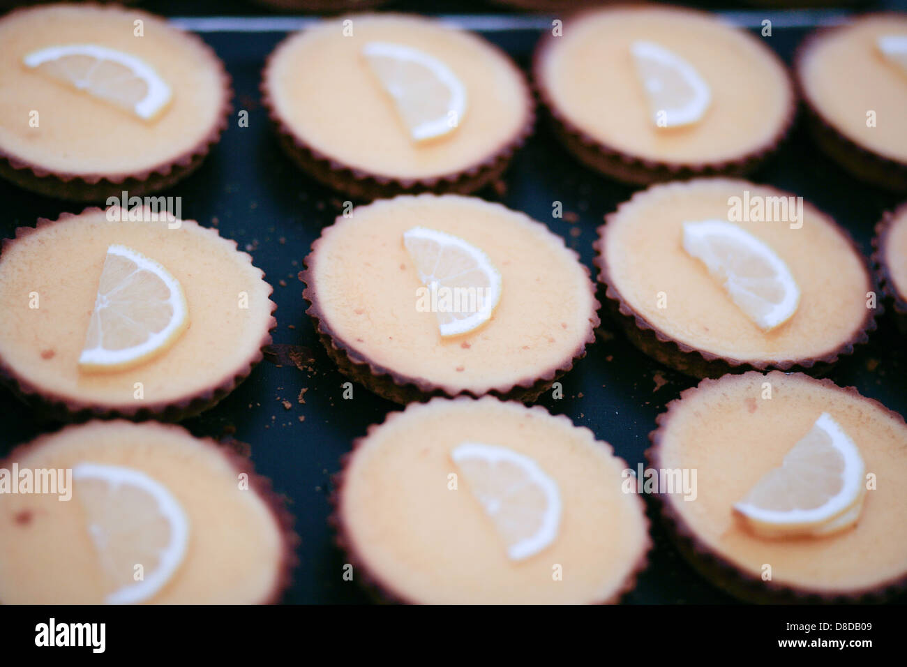 Small,lemon, tarts,sliced dainty,pastry, lemon Stock Photo - Alamy