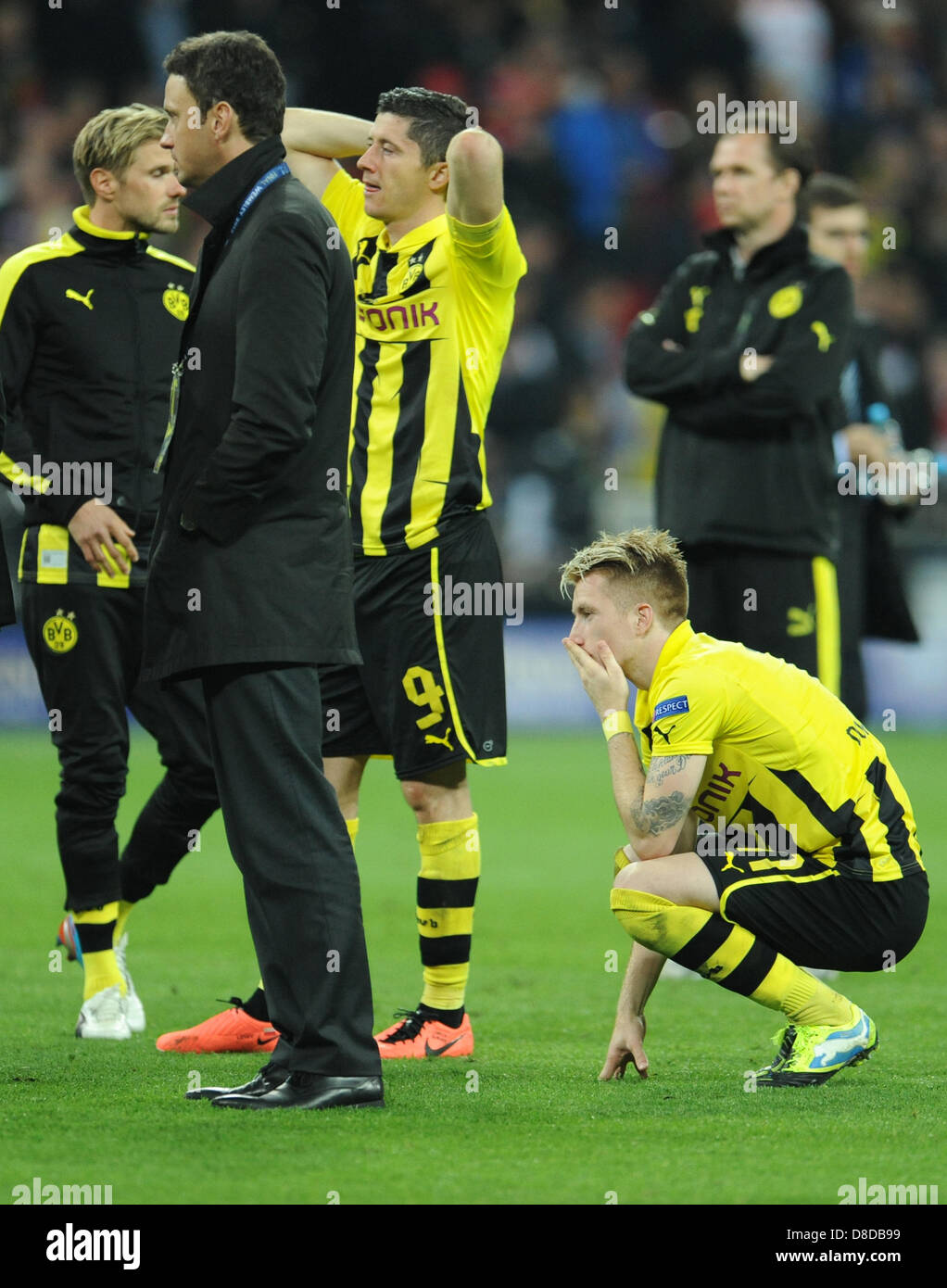 Borussia dortmunds marco reus lewandowski hi-res stock photography and ...