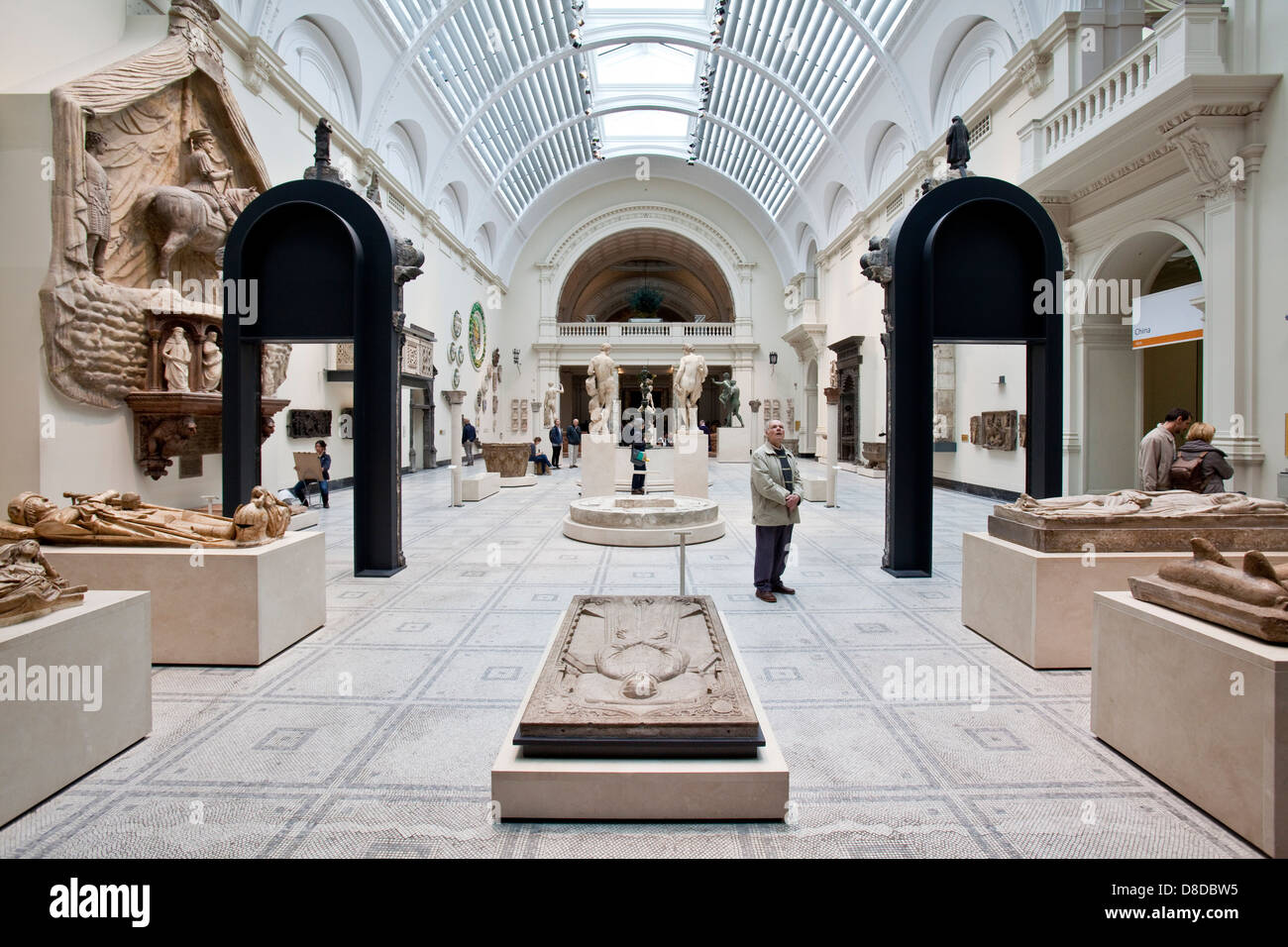 The Victoria And Albert Museum Interior Stock Photos & The Victoria And ...