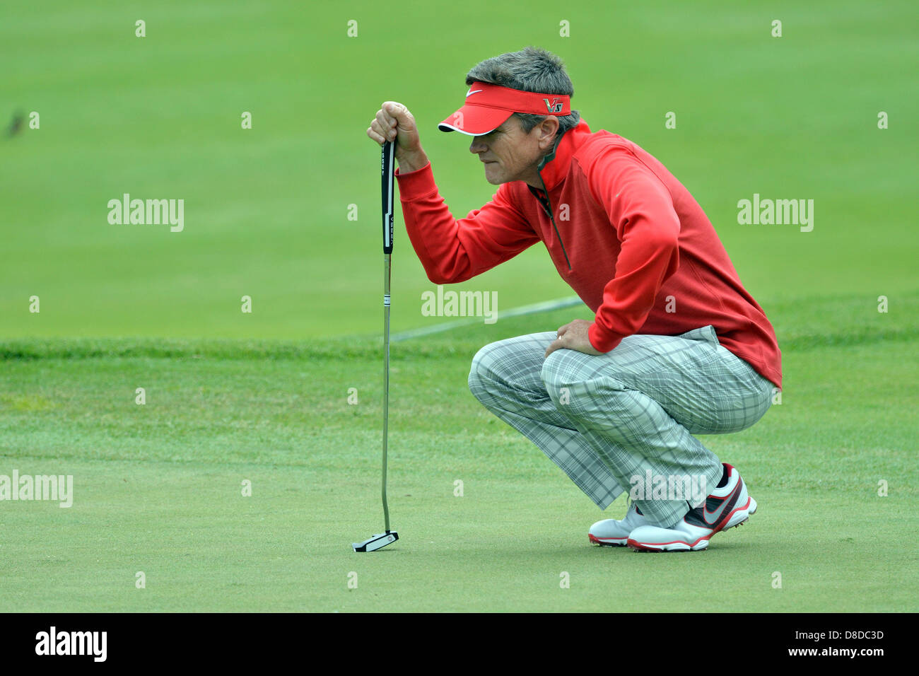 May 24, 2013 - St. Louis, MO, USA - May 25, 2013: Brian Henninger lines ...