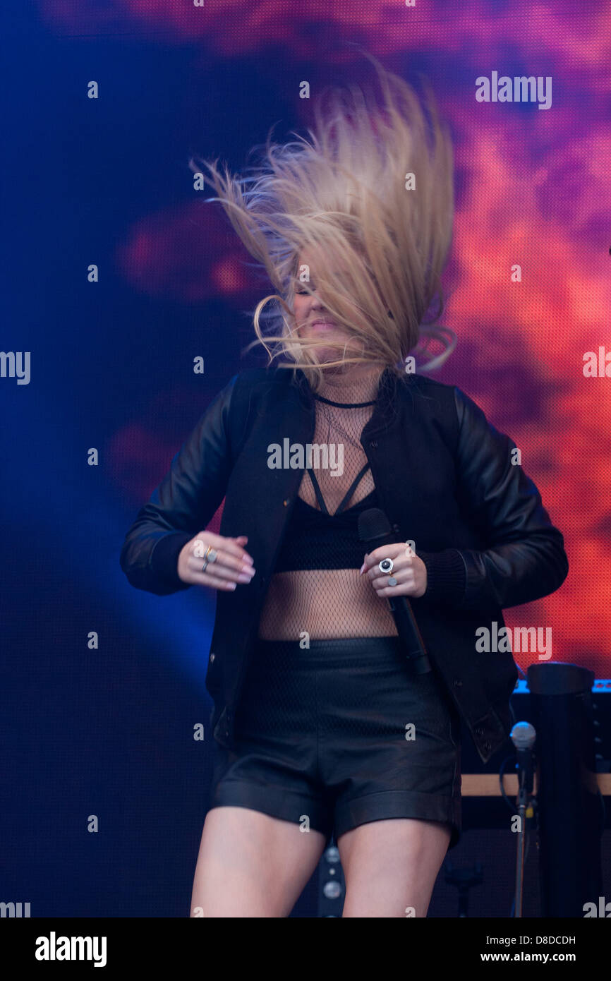 Elena Jane "Ellie" Goulding, singer-songwriter and multi ...