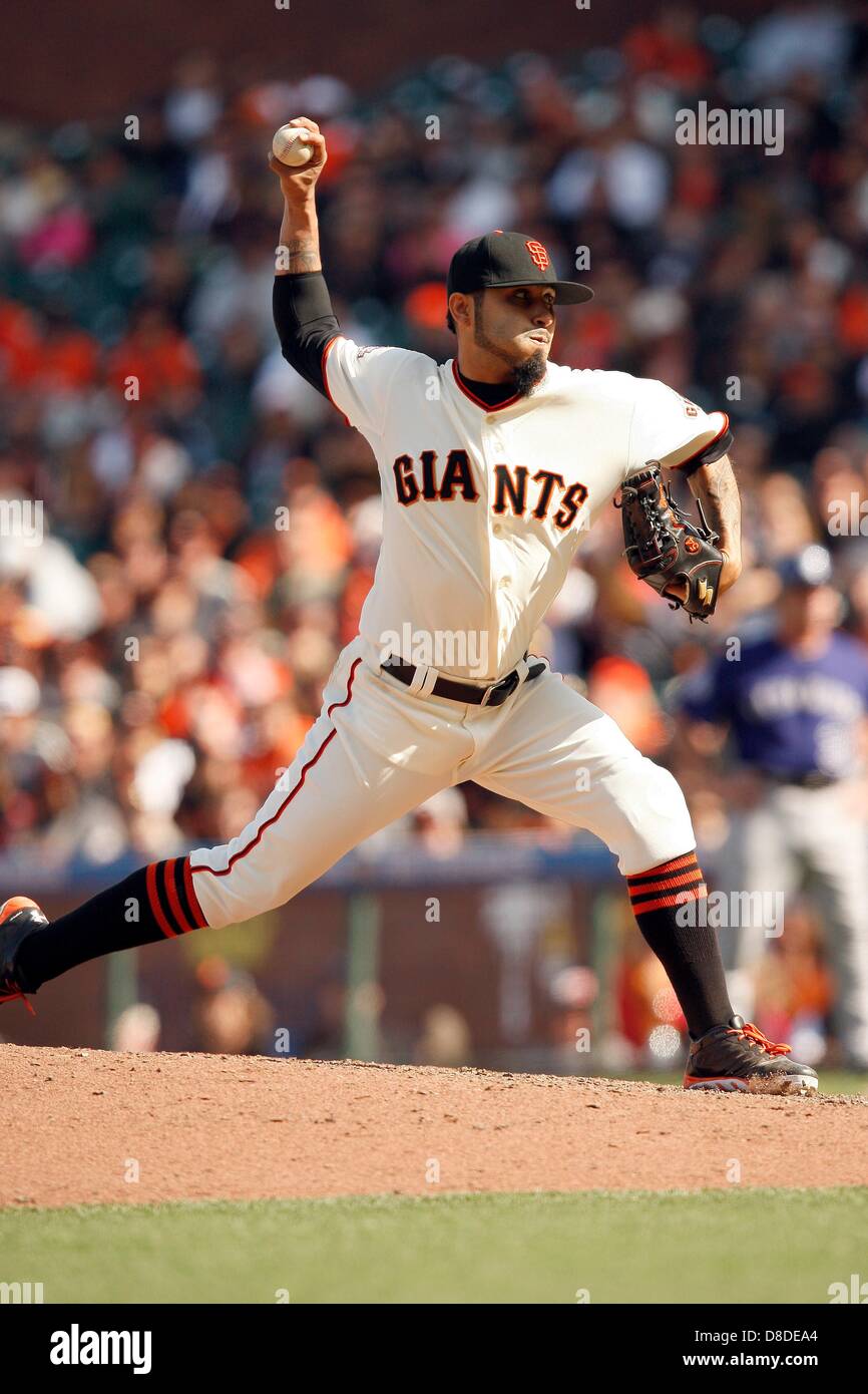 San Francisco, California, USA. 25th May, 2013. San Francisco pitcher ...