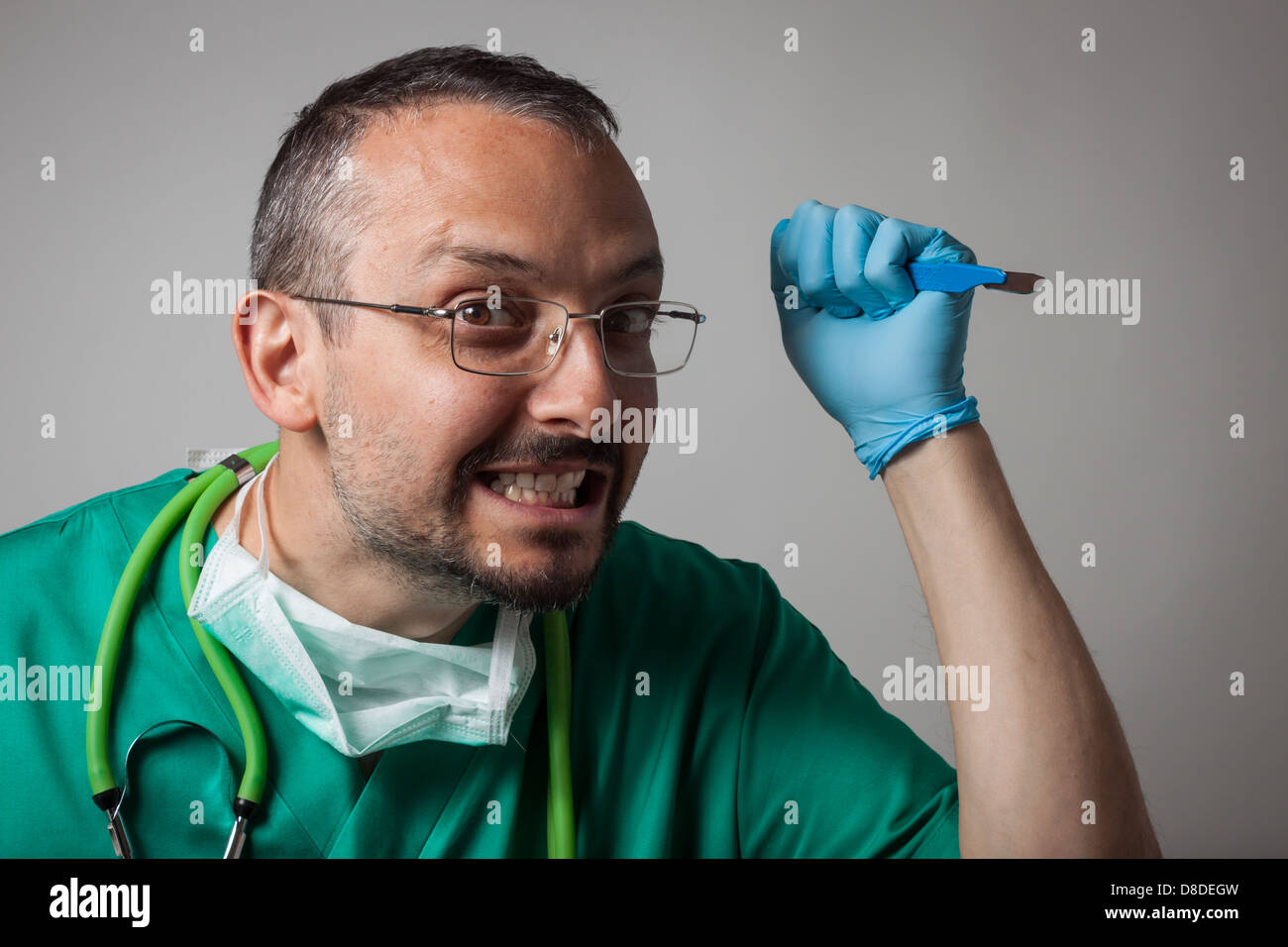 Mad doctor scalpel hi-res stock photography and images - Alamy
