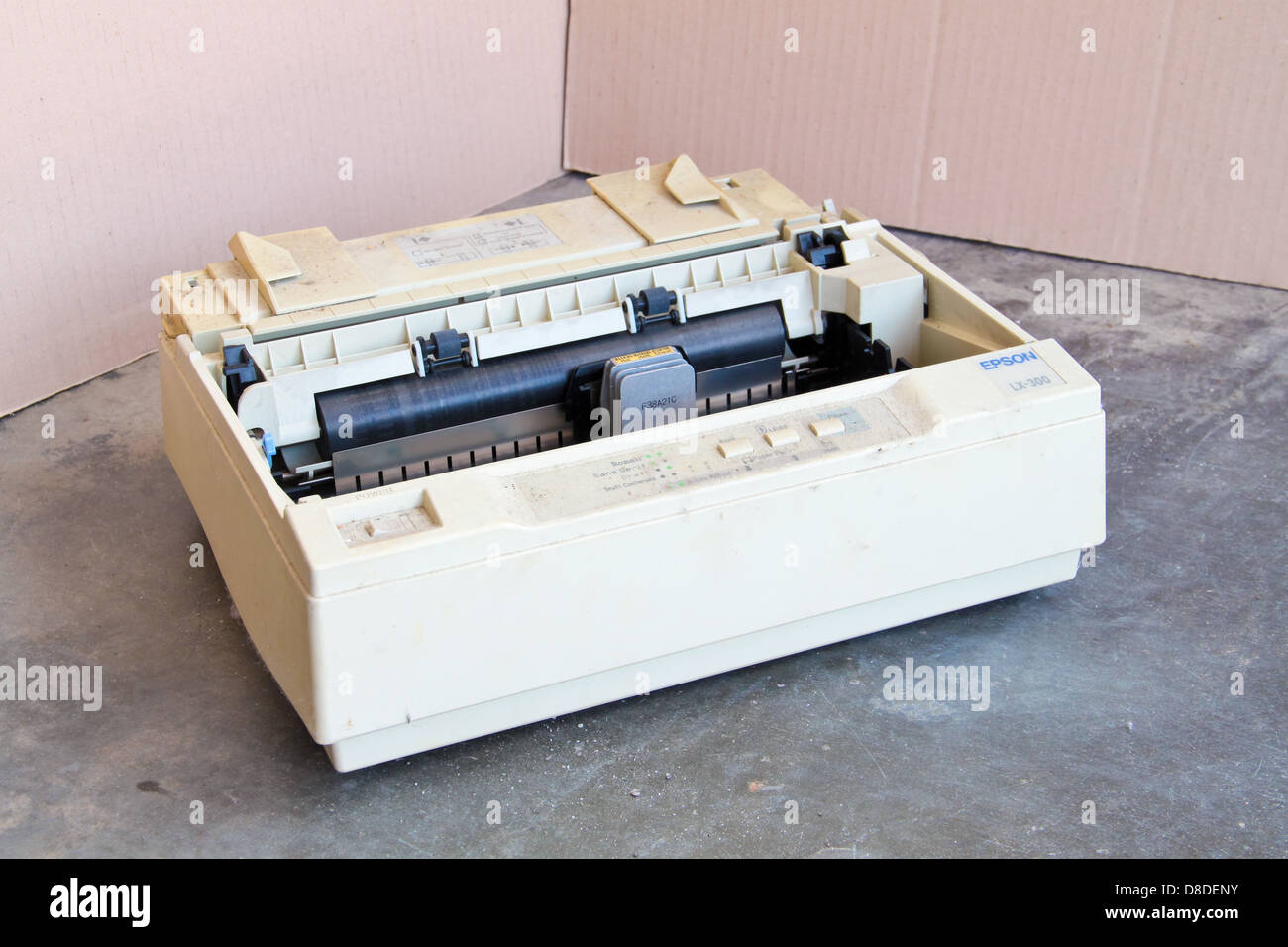 Dot matrix printer hi-res stock photography and images - Alamy