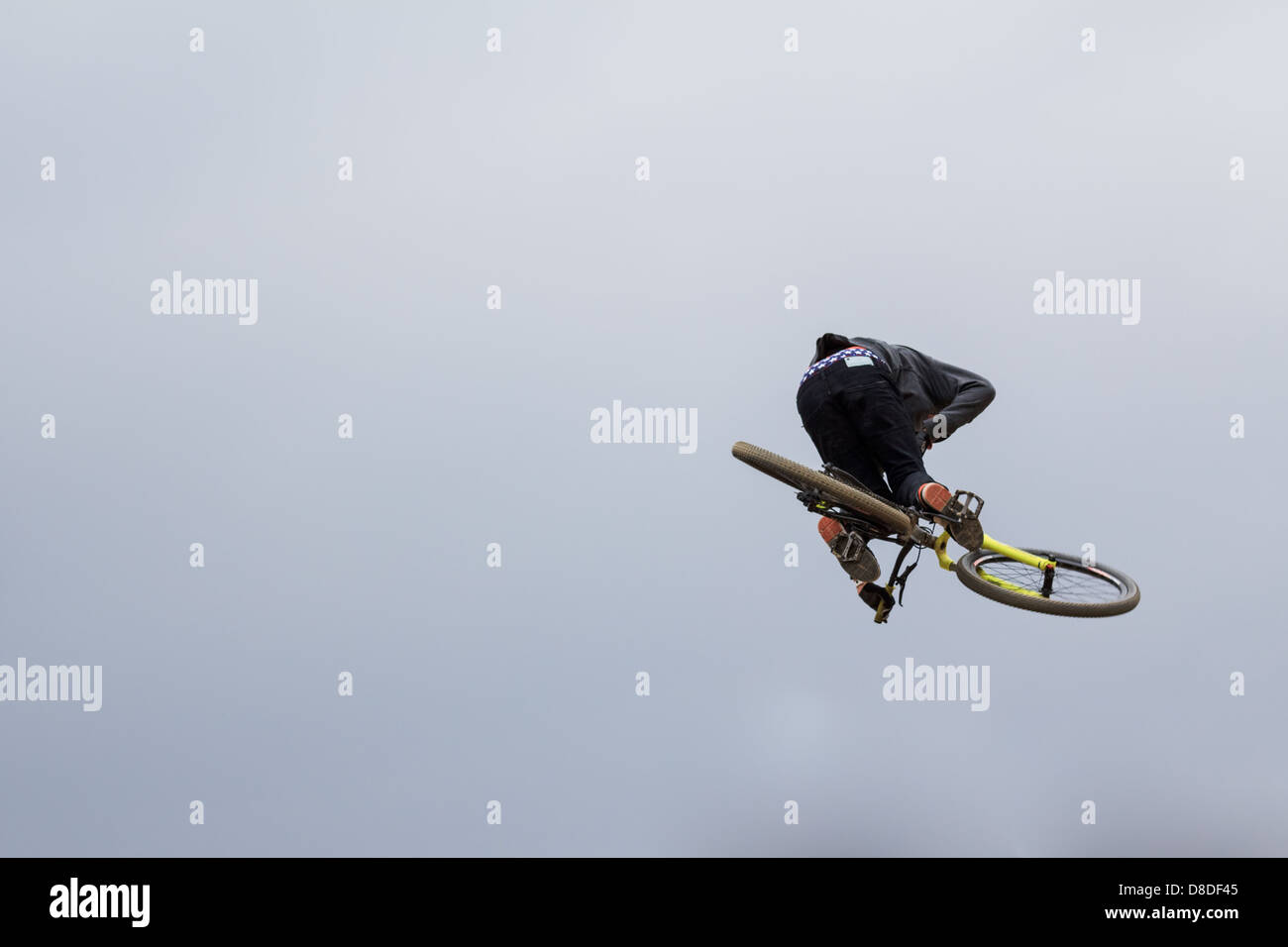 Bike stunt hi-res stock photography and images - Alamy