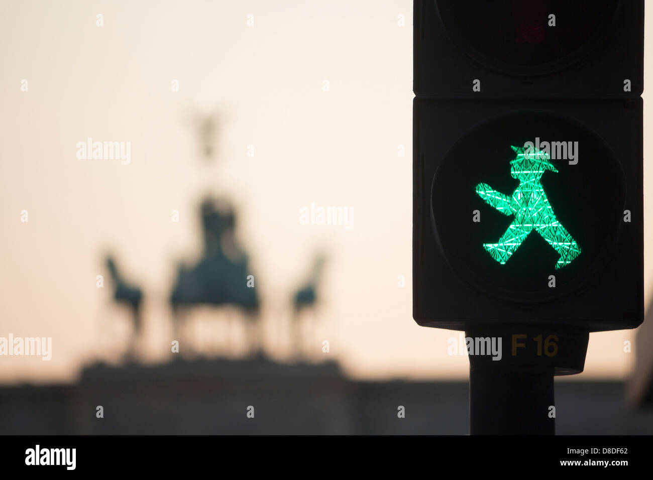 Ampelmannchen Old East German traffic signals with outline of statues ...