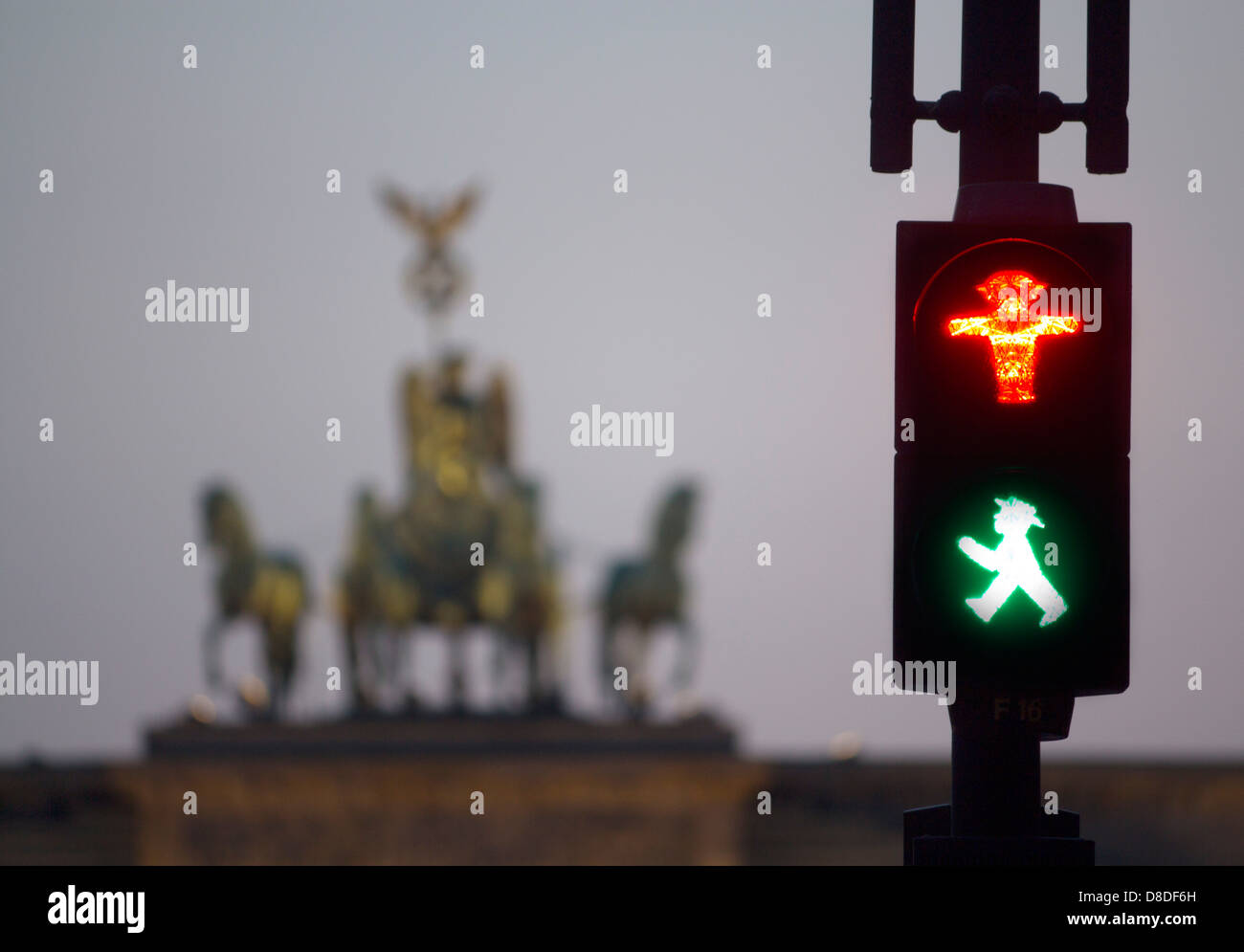 Ampelmannchen Old East German traffic signals with outline of statues ...