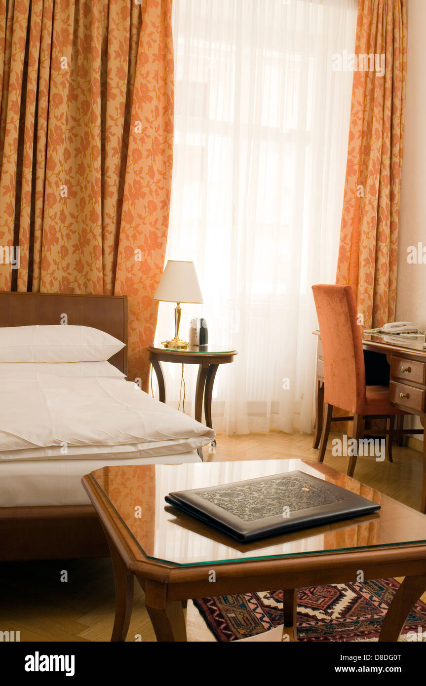 Europe room desk hi-res stock photography and images - Alamy