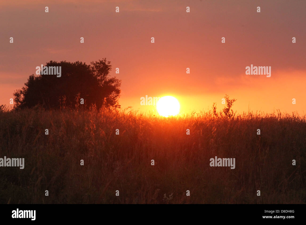 Plains sunset hi-res stock photography and images - Alamy