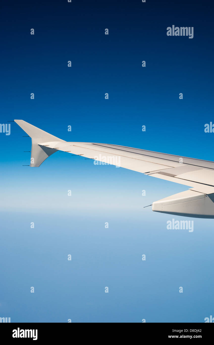 Airplane wing, Flying over Mediterranean Sea Airplane wing and ...