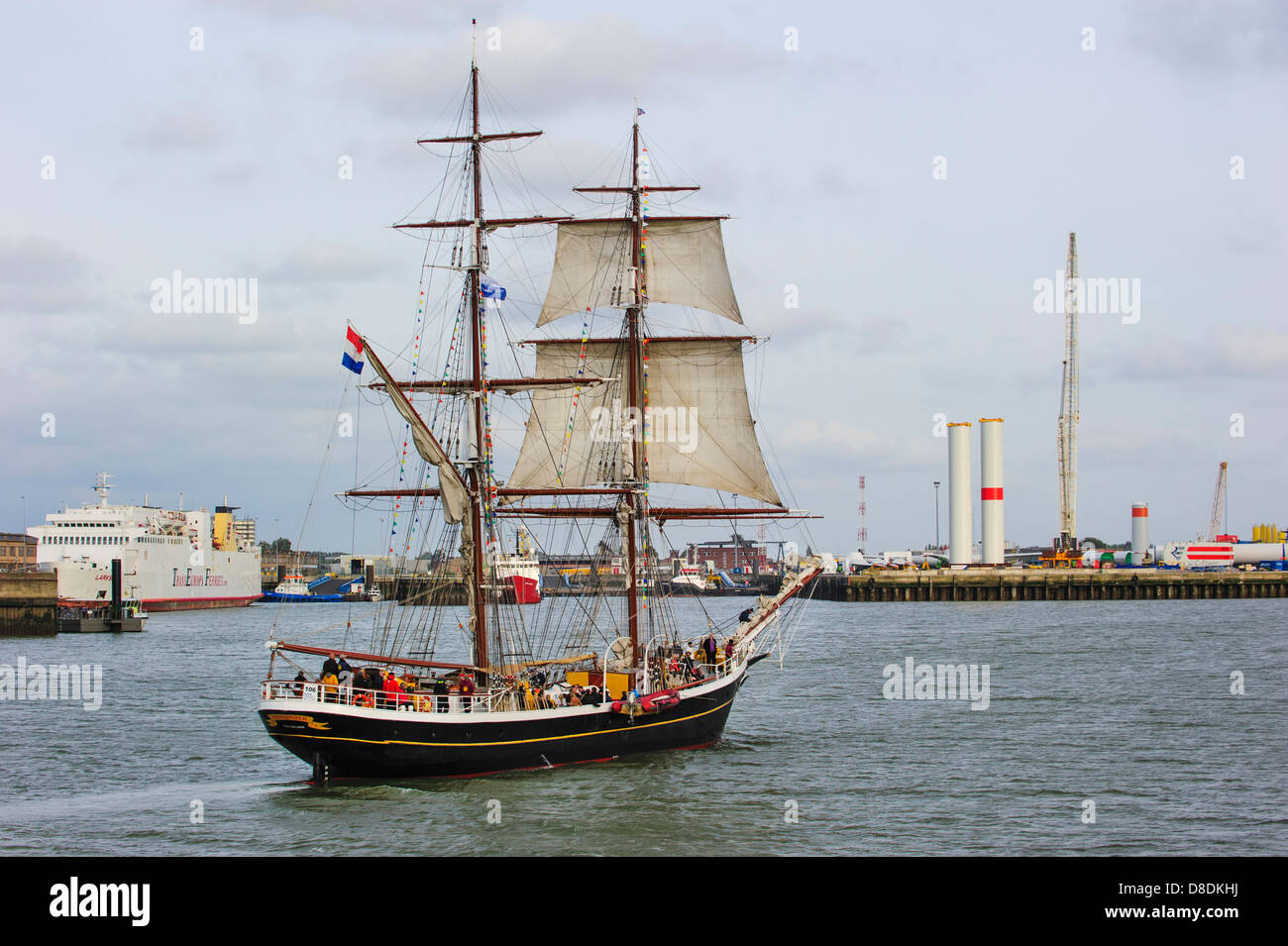 Two-master sailing ship Morgenster during the maritime festival ...