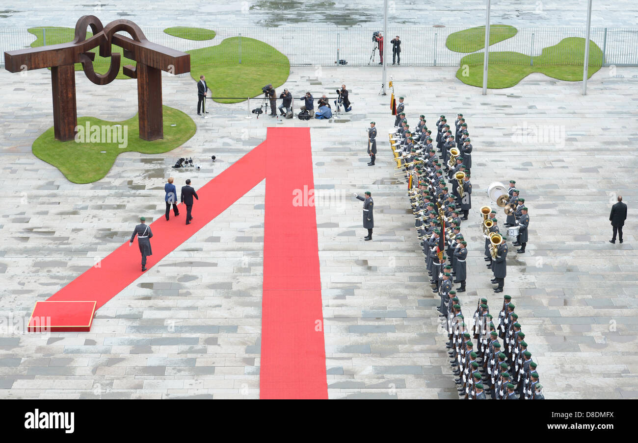 New Premier of China Li Keqiang is welcomed by German Chancellor Angela ...