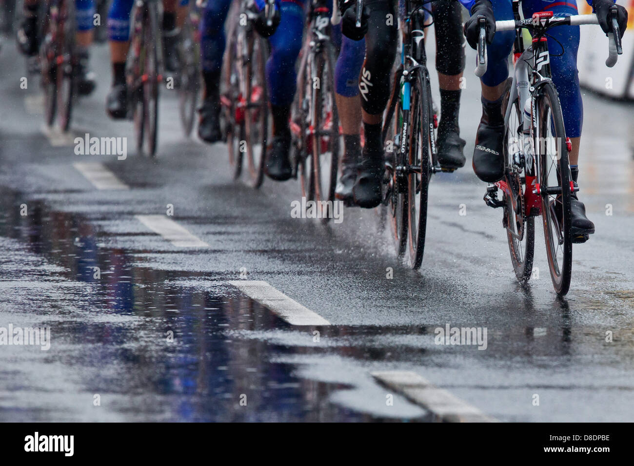 Cyclists sprint to the finish line of the fifth stage of the Bayern ...