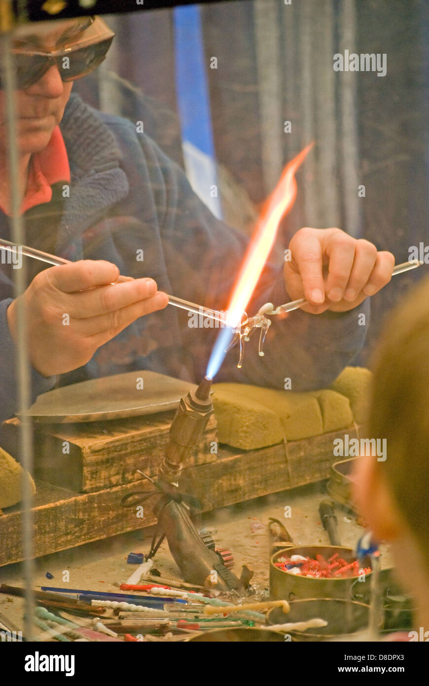 Glass making uk hi-res stock photography and images - Alamy