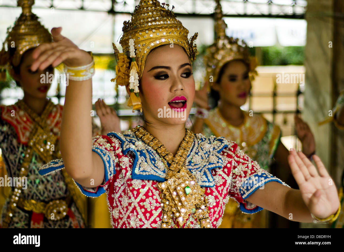 Thailand thai traditional dance hi-res stock photography and images - Alamy