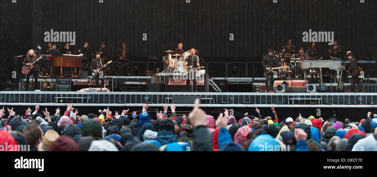 Munich, Germany. 26th May, 2013. American singer Bruce Springsteen ...