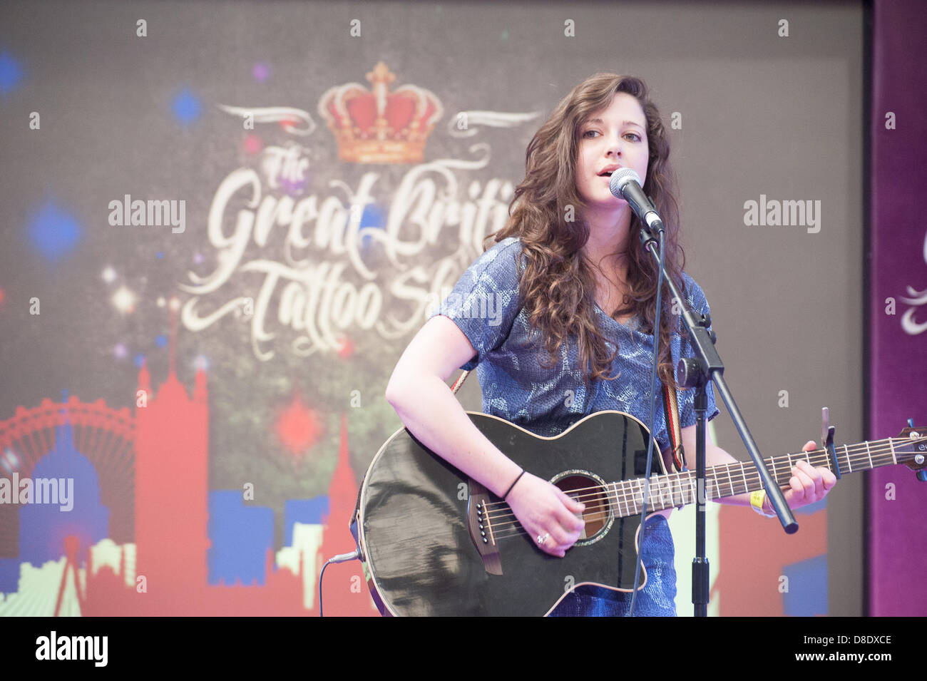 London, UK, 26th May 2013. Folk singer/songwriter Eve Goodman, 20, from ...