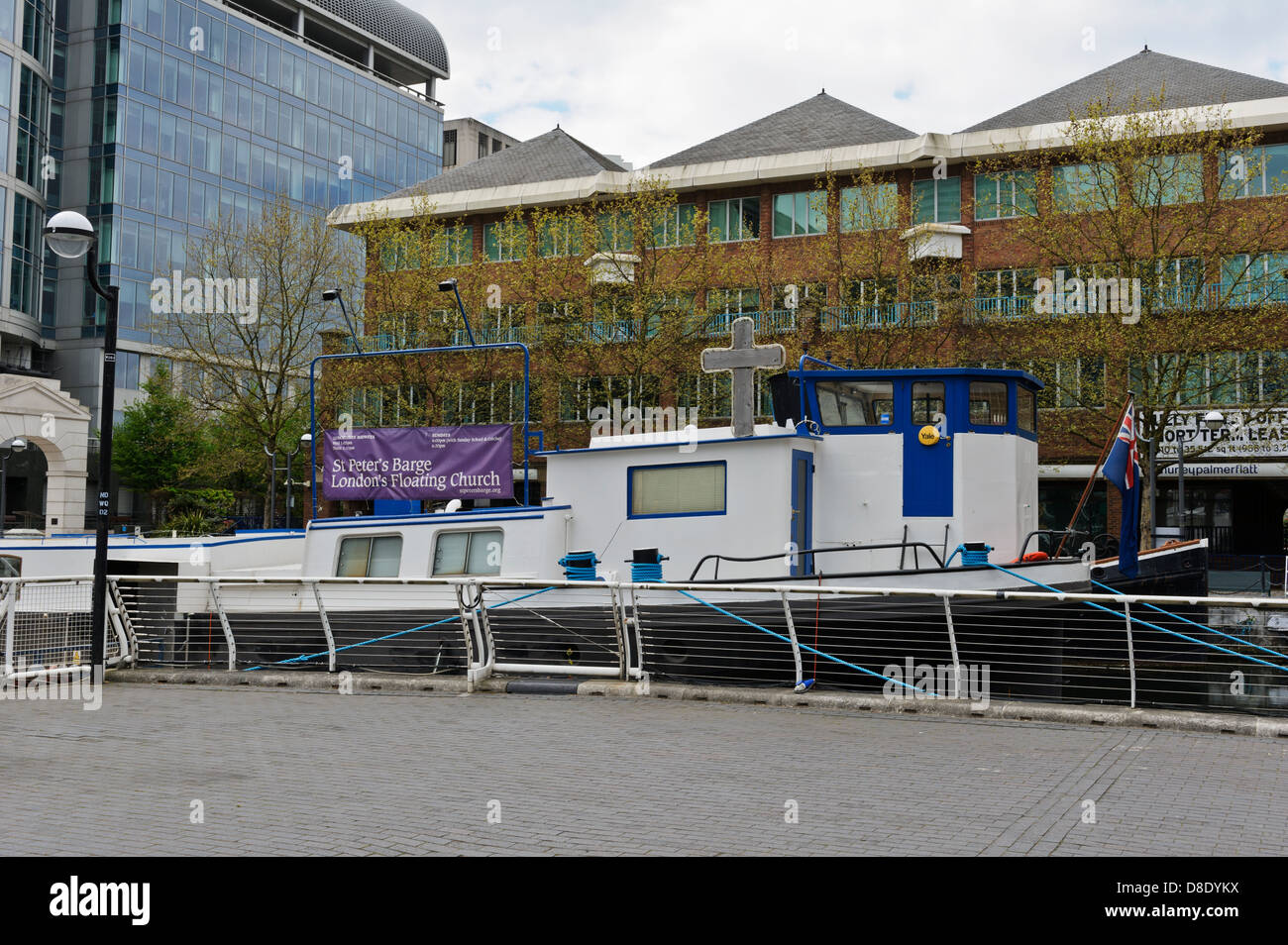 St Peter's Barge London floating church, North Dock, Canary Wharf ...