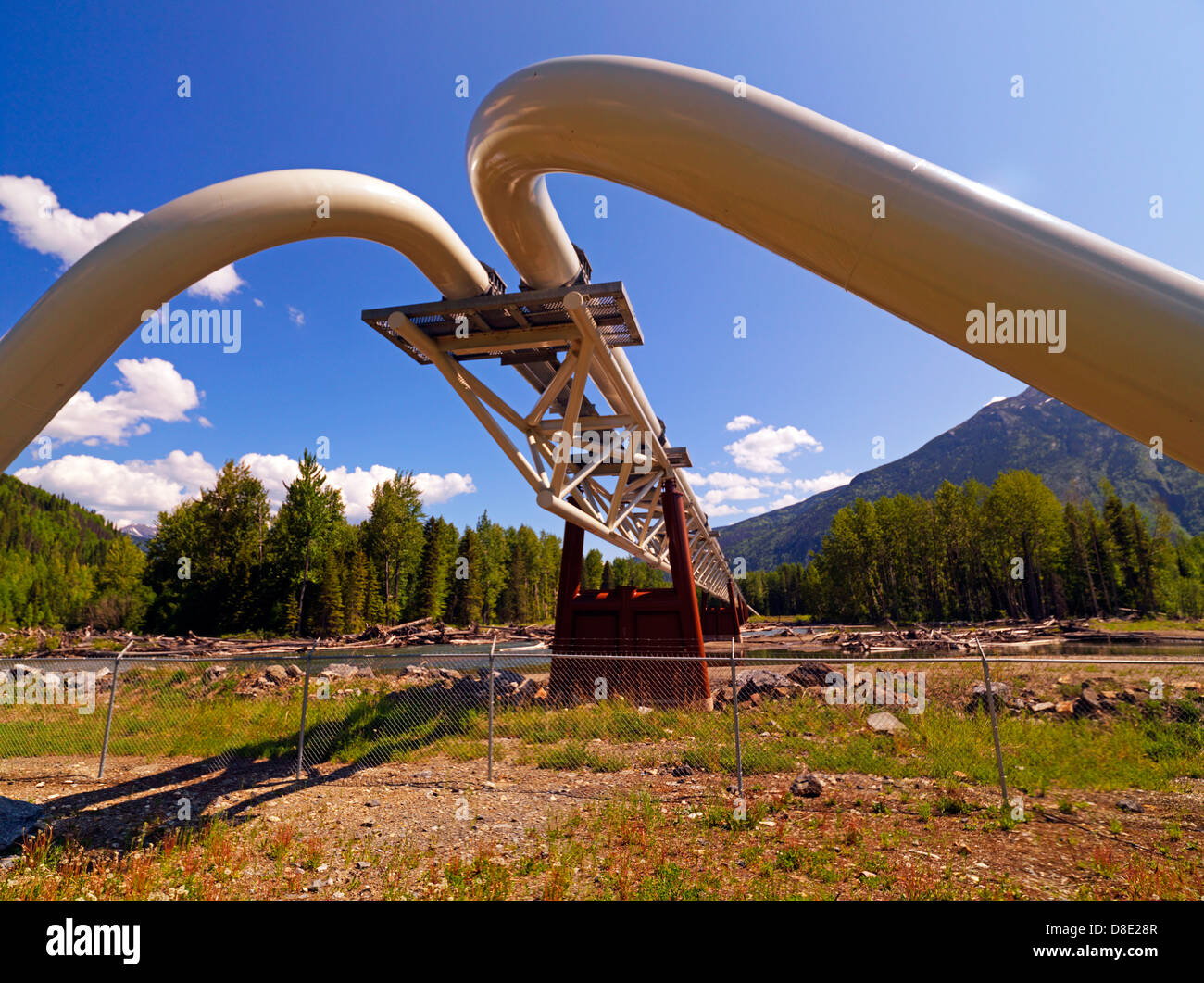 Gas pipeline owned and operated by Spectra Energy Corporation ...