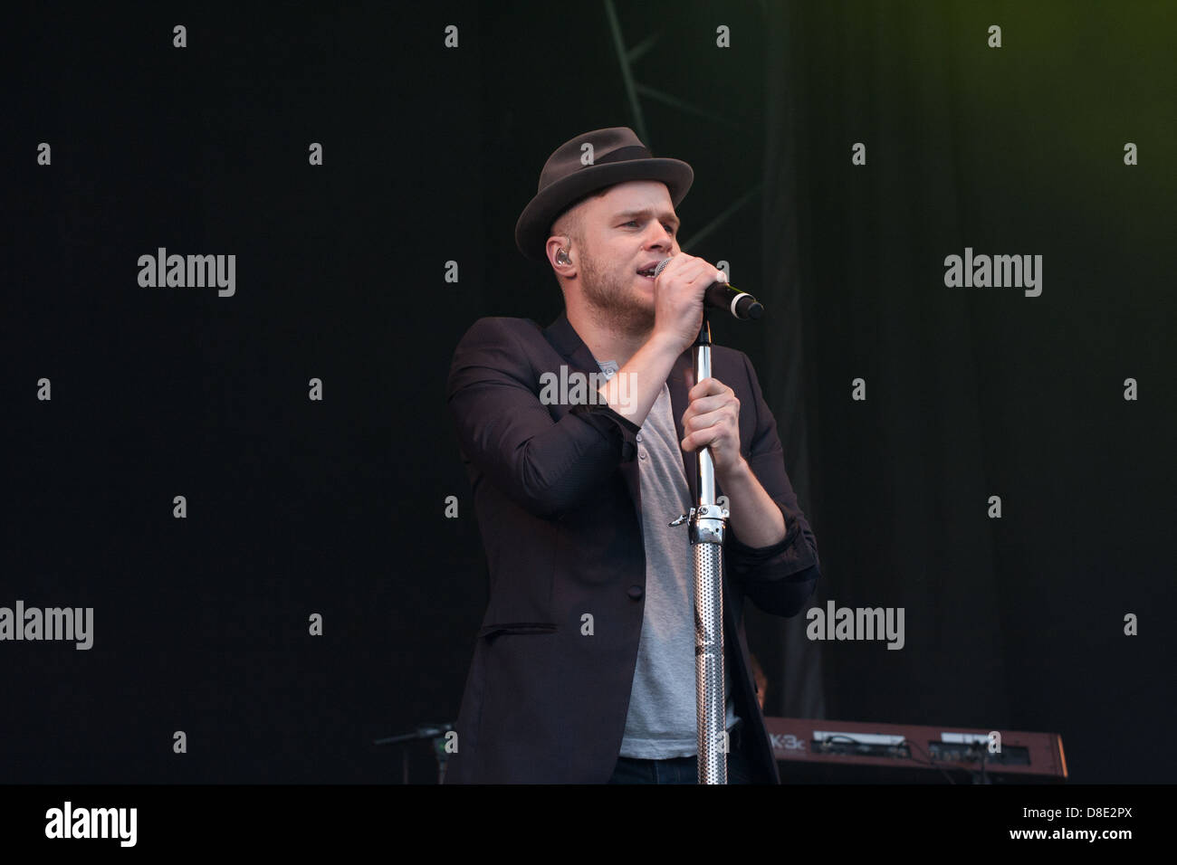 Singer songwriter olly murs hi-res stock photography and images - Alamy