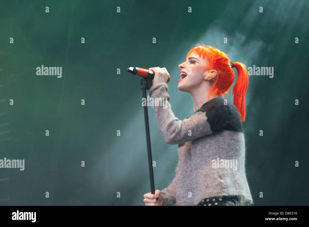 Hayley williams paramore hi-res stock photography and images - Alamy