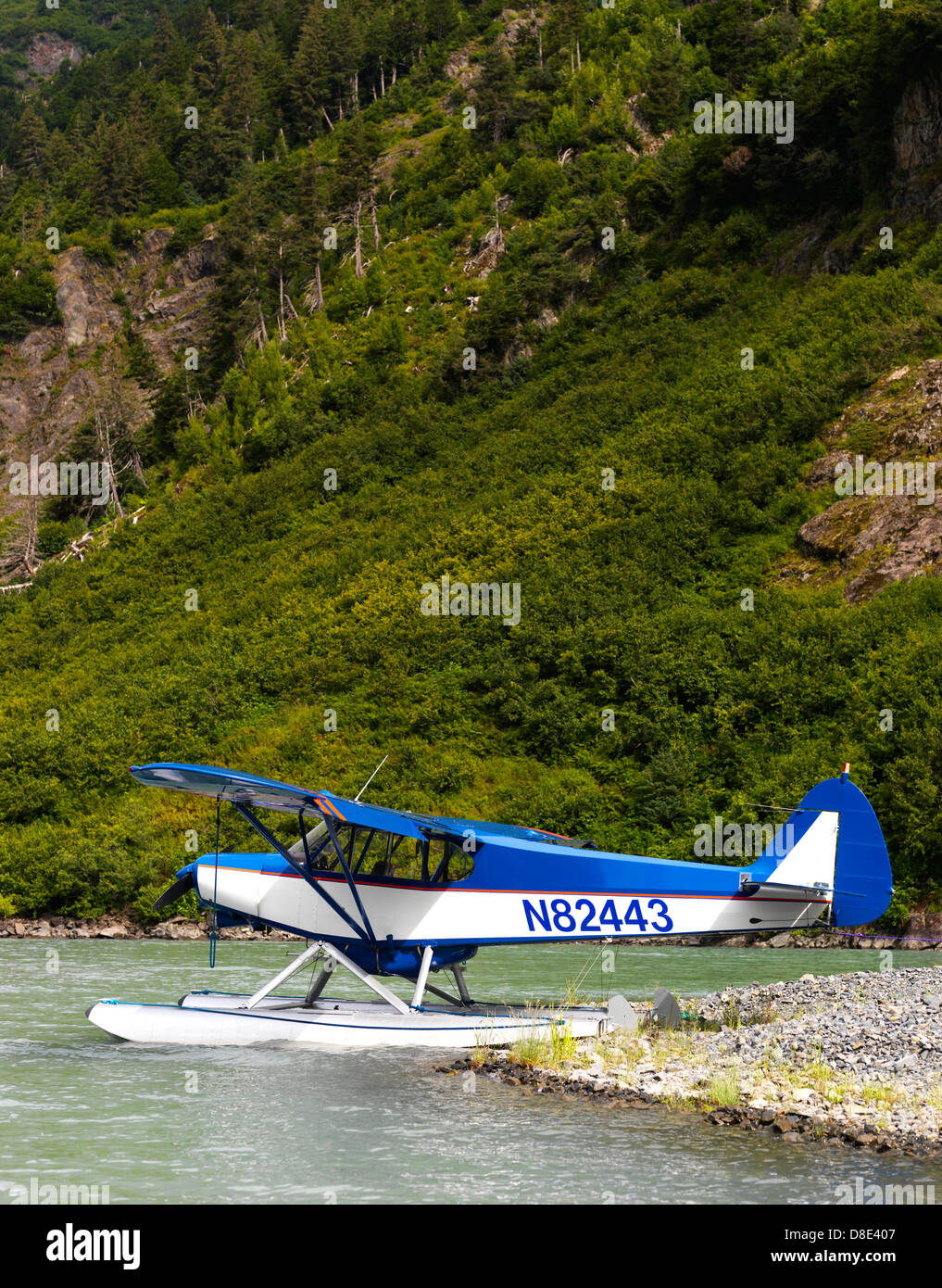Super cub piper bush airplane hi-res stock photography and images - Alamy